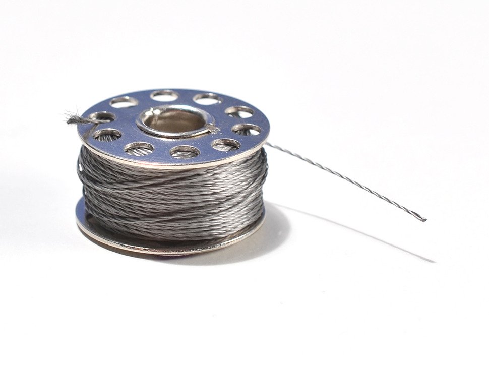 Stainless Medium Conductive Thread - 3 ply - 18 meter/60 ft - Melopero ...
